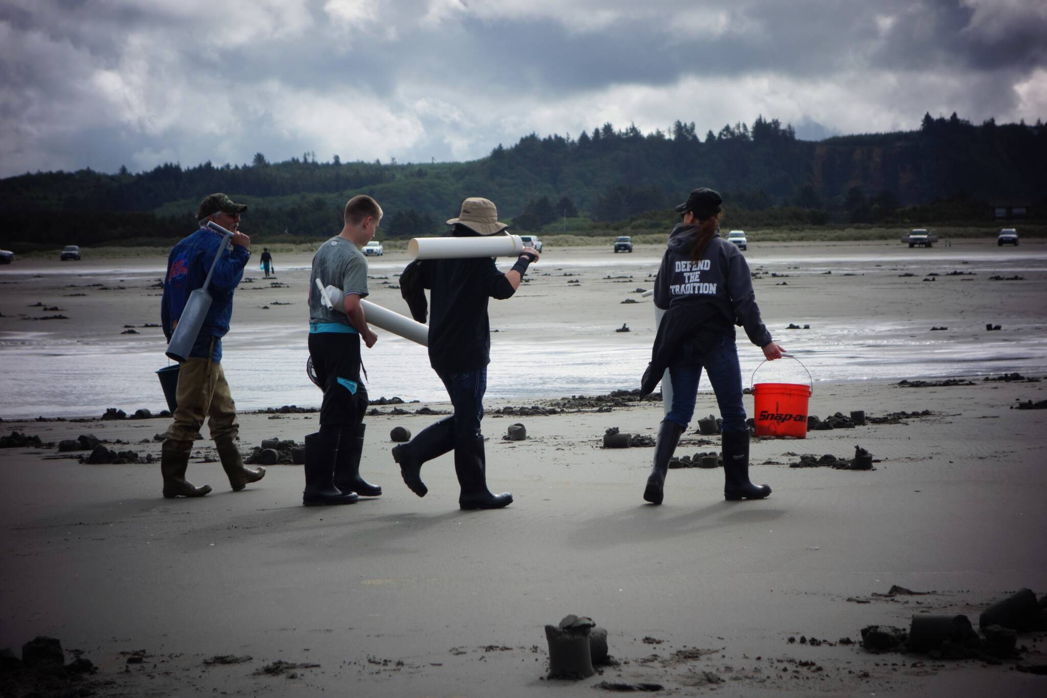 First razor clam digs of the 2021-22 season get green light | Forks Forum