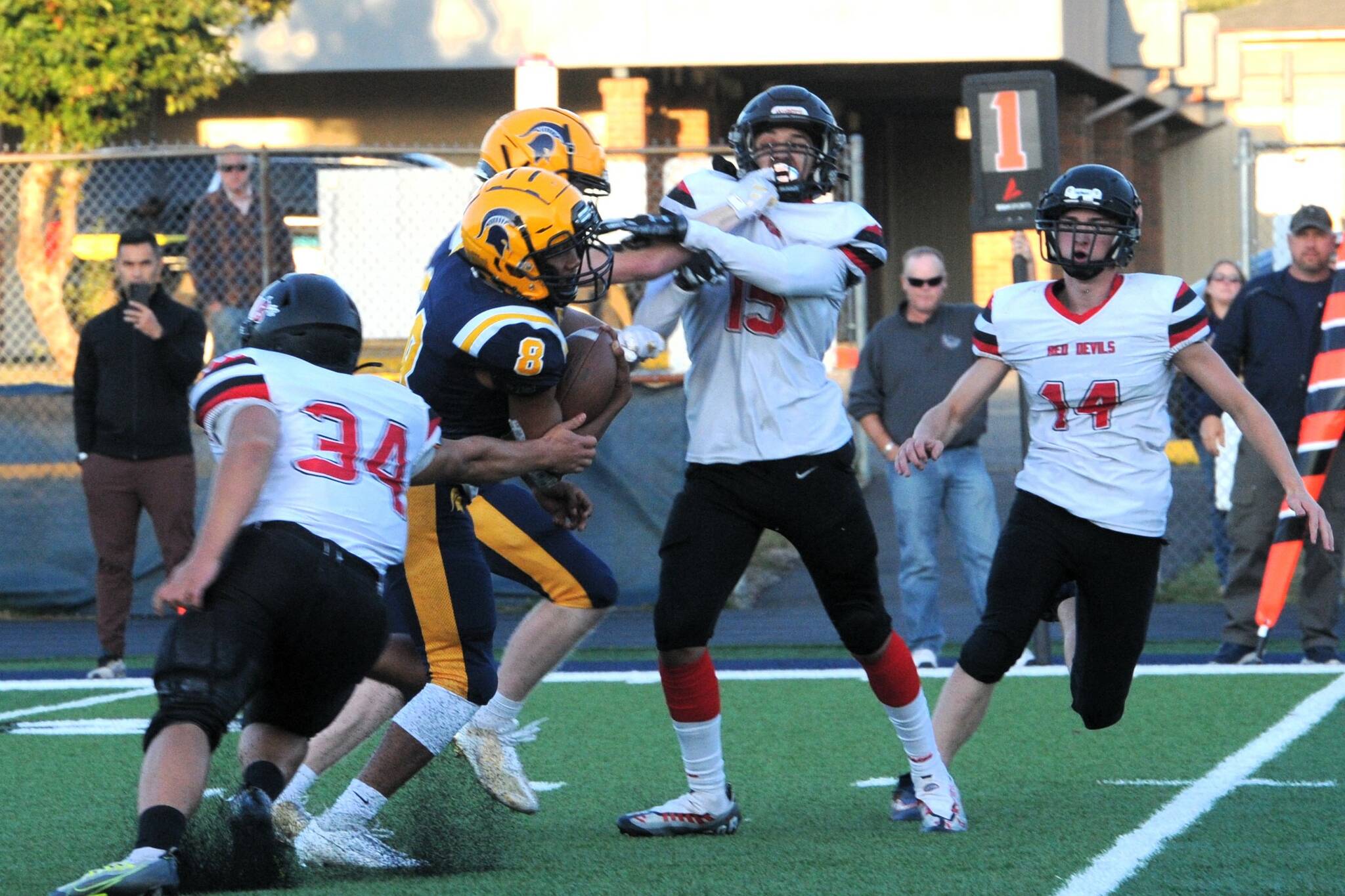 Forks rolls past Neah Bay as Hernandez accounts for 6 TDs | Forks Forum
